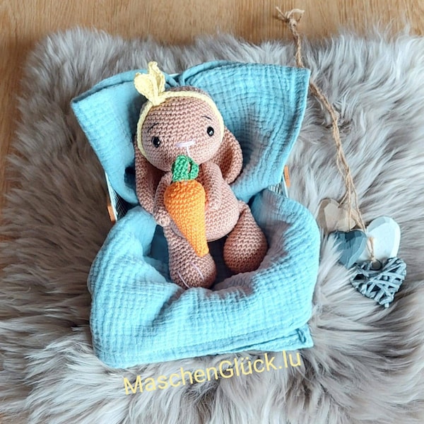 Crochet Pattern Amigurumi Bunny Lotta and Carrot (german, English ...