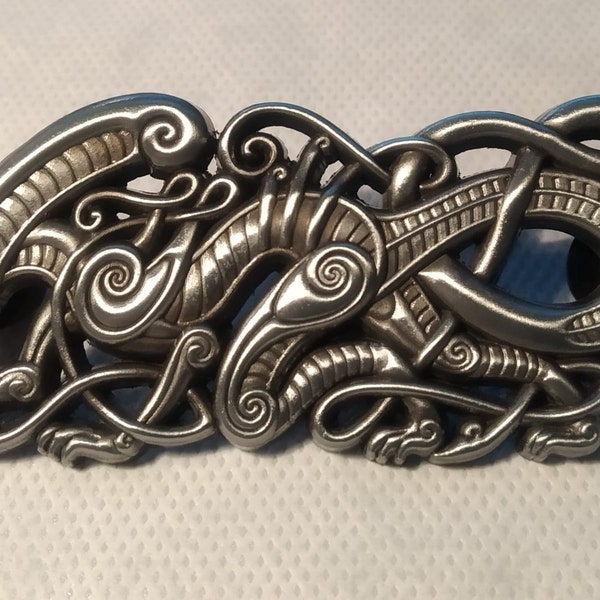 Knotwork Xenomorph 3D Metal Pin - Alien Monster Celtic Viking Gripping ...