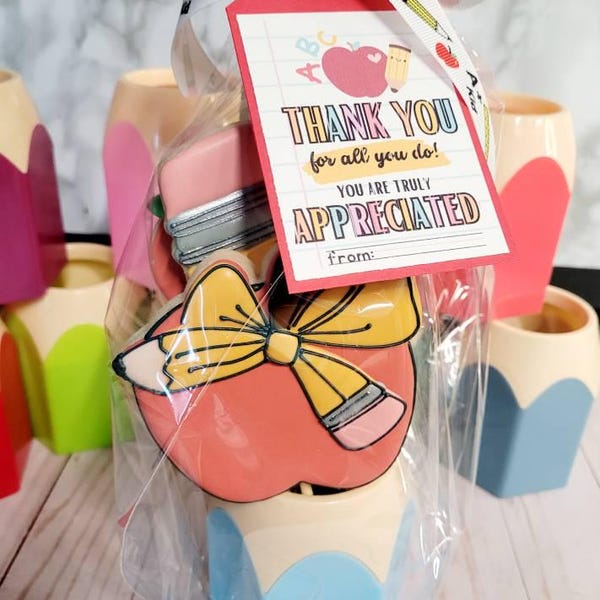 Spring Bulletin Board Kit | Printable Classroom Decor | March & April ...