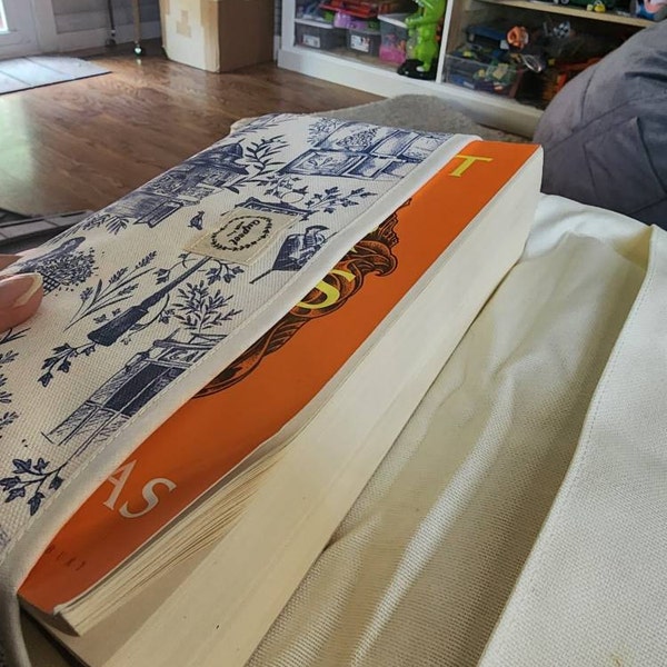 Handmade Book Wrap: Showcase France's Iconic Symbols in Style, Book ...