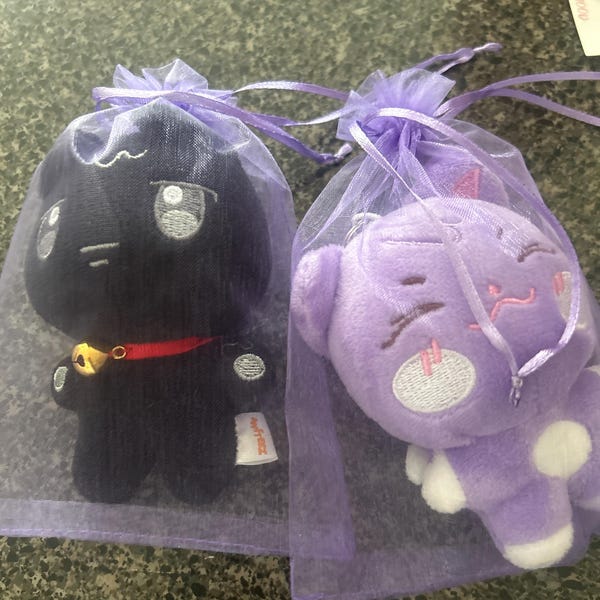 Yuqi Freak Red Rabbit Keychain Gidle - Etsy