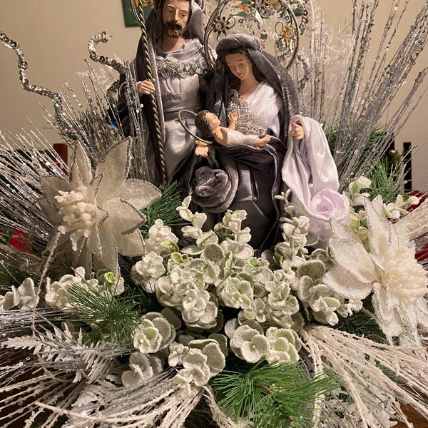 Gold Nativity Centerpiece | Elegant Nativity Scene Centerpiece | Gold ...