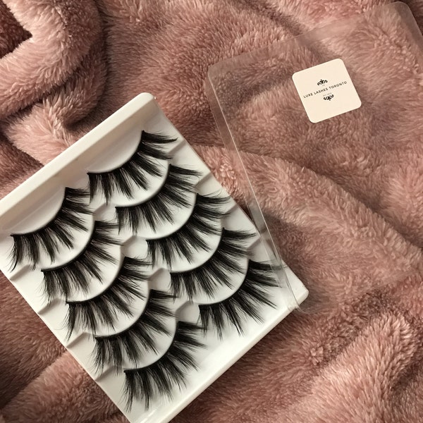 Ghost in Tub | Ghost Relaxing in Tub | Ghost With Pink Bow | Cute Ghost ...