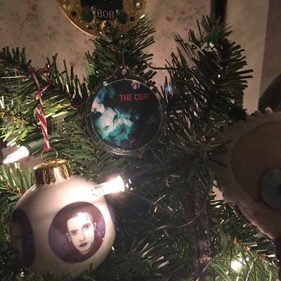 24 Pin Pack GROOVY Buttons-colorful Hippie Peace and Love Pins 24 ...