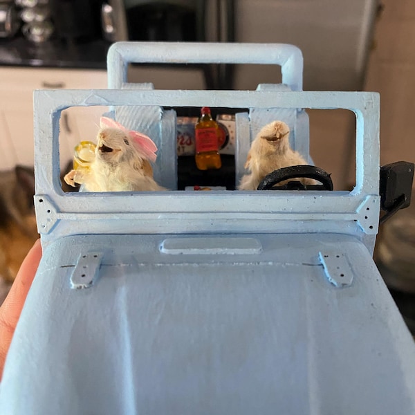 XXS Little Baby Coffin Mouse Adorabe Cute Mouse in a Tiny Open Casket ...