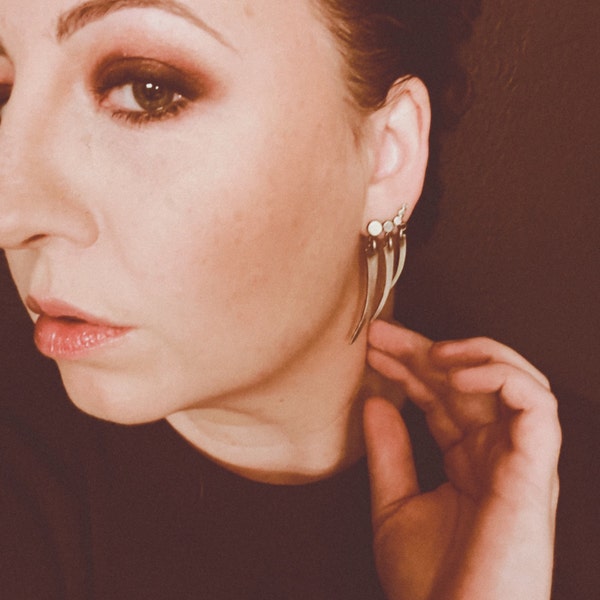 CREEPERS Single Piercing Crawling Earrings - Etsy
