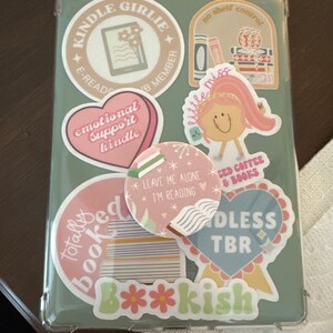 Pretty Girls Read Books Sticker Vinyl Sticker Laptop - Etsy