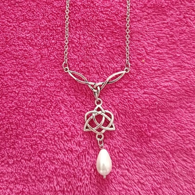 Maple Leaves Brooches With Chains, Antique Gold, Silver and Rose Gold ...