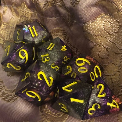 Sossal Frostbite Dice Set for Dnd 7 Piece Sharp Edge Resin Dice Set ...