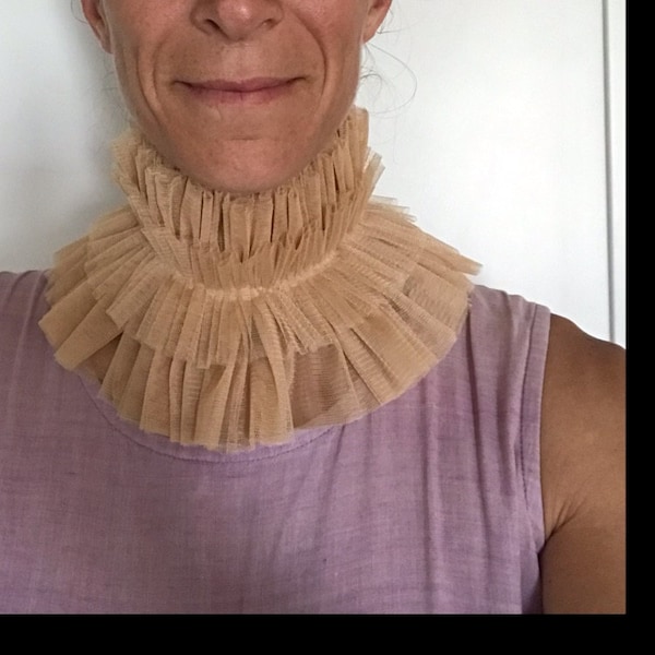 Beige Clown Tulle Ruffle Collar, Renaissance Elizabethan Collar Costume ...