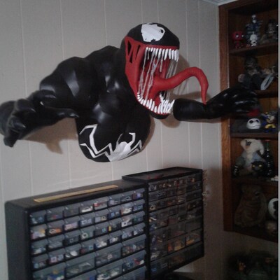 Venom Diseño Papercraft con plantillas PDF para construir a mano, Arte ...