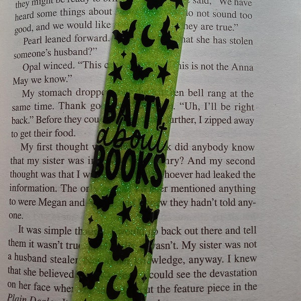 Batty About Books Bookmark Design SVG PNG DXF - Halloween Bookmark ...