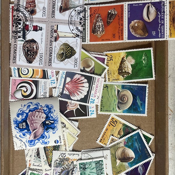 Maps on Postage Stamps - 100 to 300 Different - USED & off Paper ...