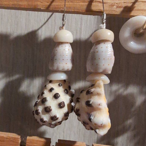 Puka Shell Necklace Puka Shell Lei Kauai Puka Shell Jewelry Rare Shells ...