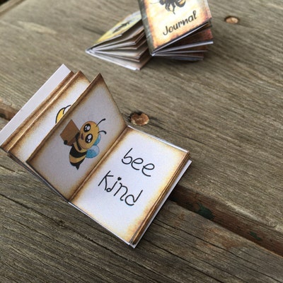 Bee Keeper Journal , Busy Bee , Mini Book, Book Charm, Printable Mini ...