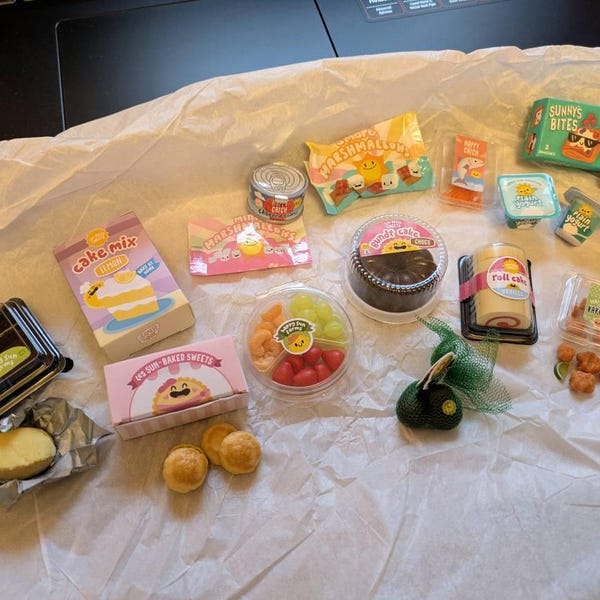 MGA Miniver Make It Mini - Donuts & Pastry Dollhouse Miniatures - YOU ...