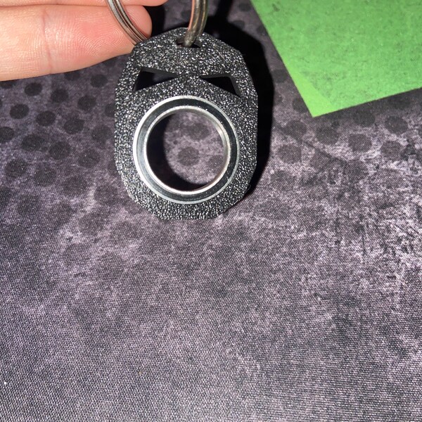 Spinly Fidget Keychain -BROWN- edition Key Spinner for cool moves ...