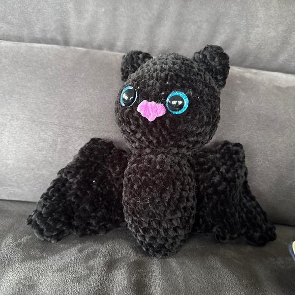 PATTERN: Plush Binx the Bat Pattern - Amigurumi Chunky Bat Pattern ...