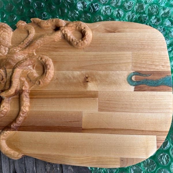 Alligator Charcuterie Board, Custom Board With Center Line Gator ...
