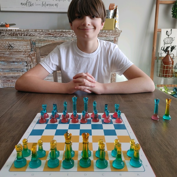 Handmade Chess Set, Resin Chess Pieces, Colorful - Helio Chess Set ...