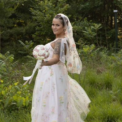 Flower Pop Veil, Unique Pink Flower Veil, Embroidered Flower Veil, Pink ...