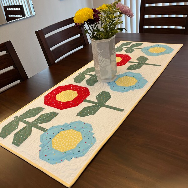 Simply Spring Table Runner - PDF Pattern - Etsy