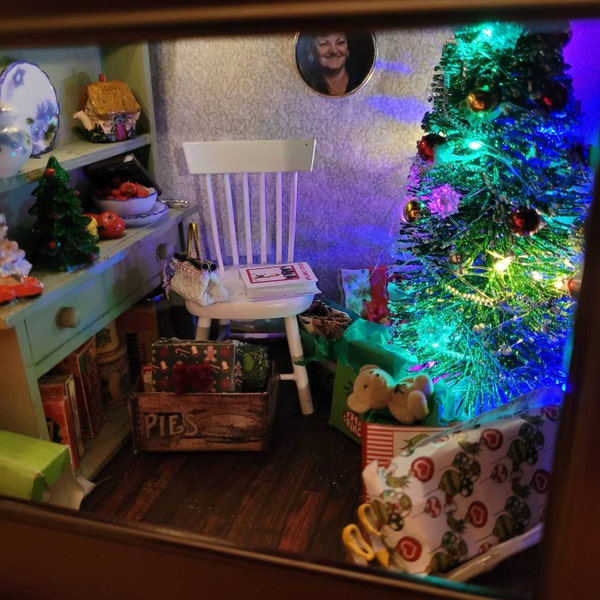 Dollhouse Miniature Gift Boxes PRINTABLE Festive Christmas Holiday ...