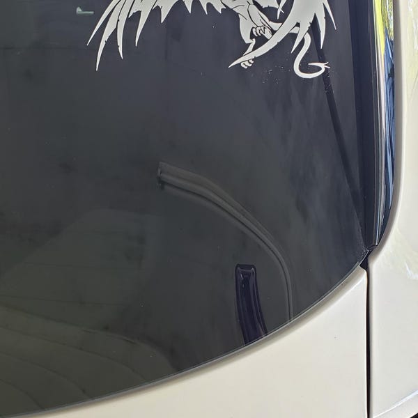 Flying Dragon Vinyl Decal, Vinyl Sticker, Fantasy Decal, Dragon Decal ...