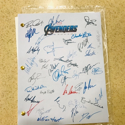 Avengers Endgame Script Entire Signed 37x Robert Downey Jr., Mark ...