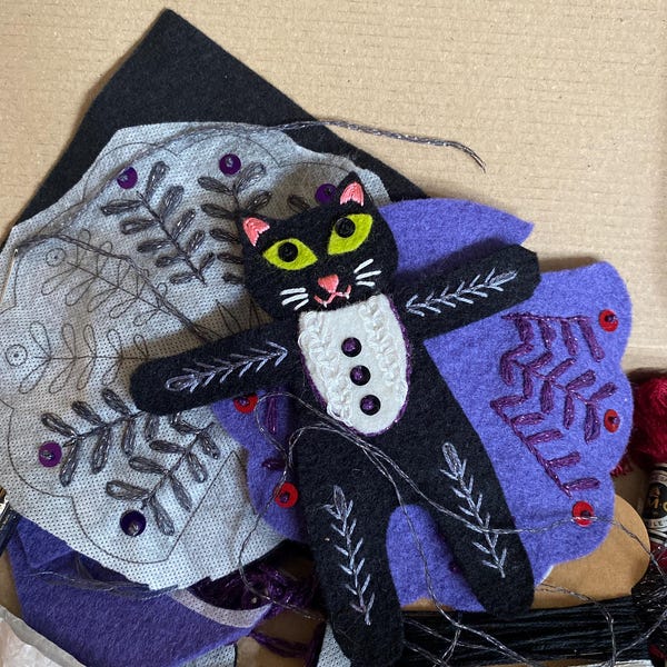 Felt Vampire Cats Embroidery Pattern, Halloween Felt Ornaments, DIY ...