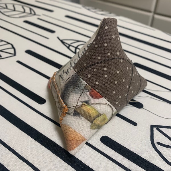 Pyramid Patchwork Pincushion Sewing Pattern (PDF Digital Download) - Etsy