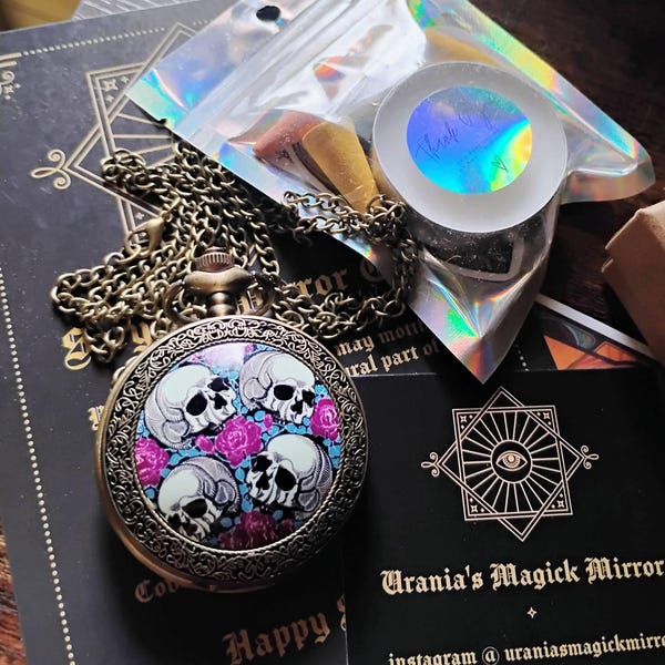 Conjuring, Scrying Mirror. Ornate & Detailed. Foxed Mirror. Magick ...