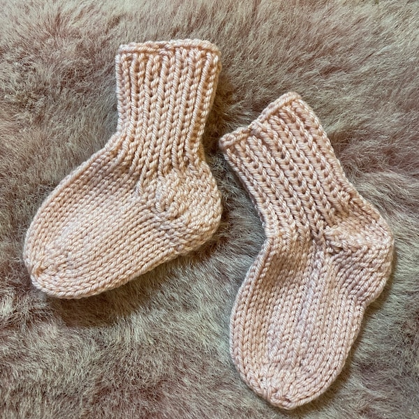 FIRST SIMPLE BABY Socks Knit, Easy Baby Booties Pattern, Baby Socks ...