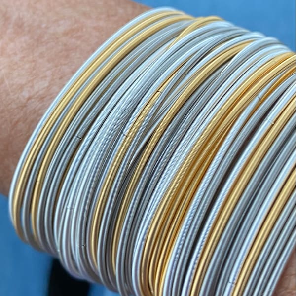 Spring Bracelets Jewelry in Colors Black ,silver , Gold and Gray ...