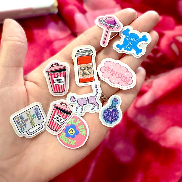 Small Heart Worm Sticker Mini Waterproof Waterbottle Stickers Tiny ...