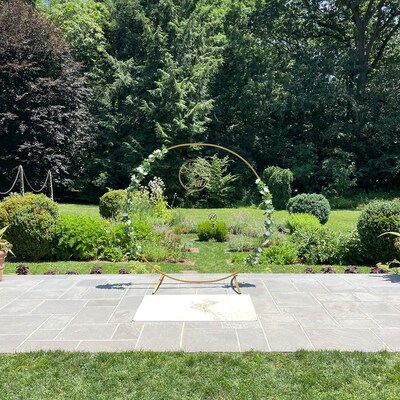 7.5ft Gold Metal Wedding Arch, Flower Garland Hoop, Round Photo ...