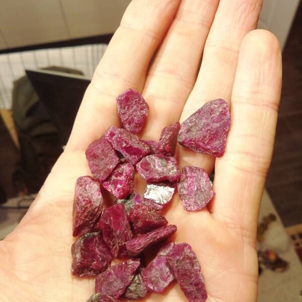 AAA+++ Large Natural Ruby Rough~ruby Gemstone ~ruby Raw~ Red Ruby ~ Precious Ruby Rough ...