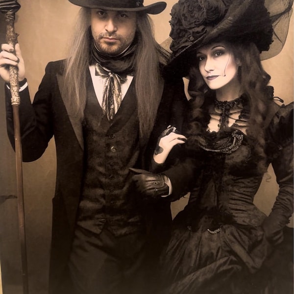 Custom Spooky Halloween Portraits, Spooky Memories Into Ghoulishly ...