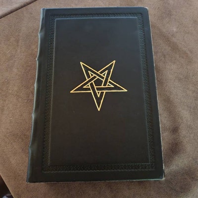 The Labyrinth Red Book Prop Replica - Etsy