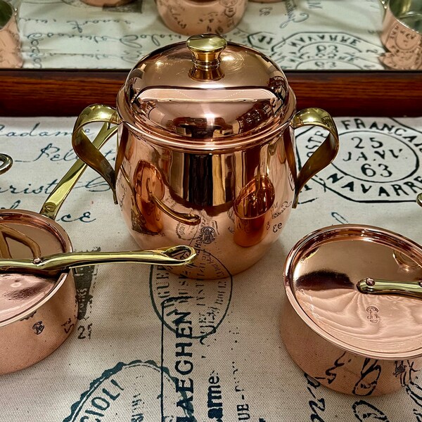 Chic & Shabby Large Antique French Blue and White Marbled Enamel Water ...