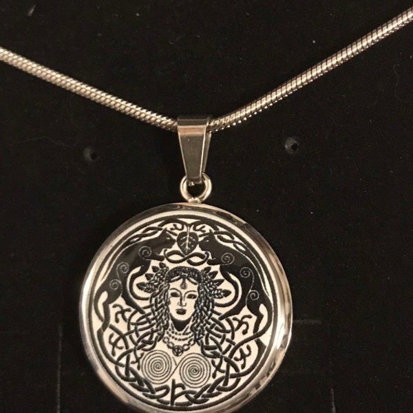 Freya Necklace, Freyja Necklace, Norse Goddess of Magic, Viking Jewelry ...