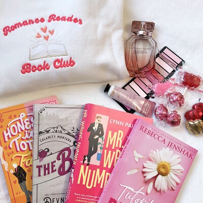 Romance Reader Book Club Sweatshirt Bookish Sweatshirt Booktok Merch ...