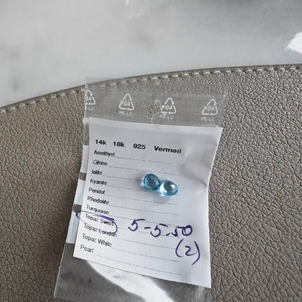 18k Gold Square Gemstone Charm • 4x4mm • 4mm Ring/3.25mm Hole • Natural ...