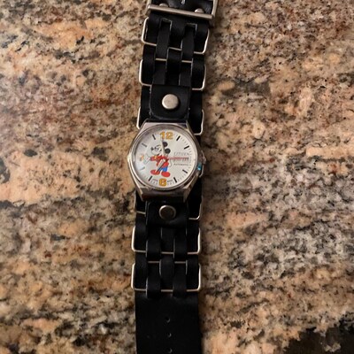 Coleman Quartz Field Watch With New Battery and Original Band. Keeps ...