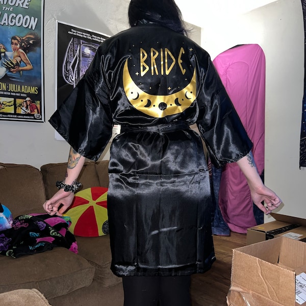 Brides Coven Robe, Maid of Honor Robe, Witch Bridal Party Robe, Gothic ...