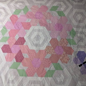 Ladybug Bloom, Krista Moser Modern Quilt Patterns, Uses 60 Degree ...