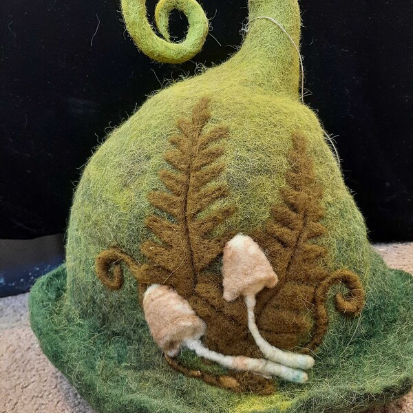 Felt Hat ~ the Blustery Day, Cottagecore Witch Hat, Fairycore Clothing ...