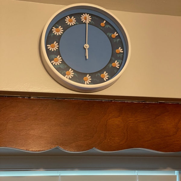 Daisy Flower Clock - Green, Plant Wall Clocks, Home Decor Gifts ...