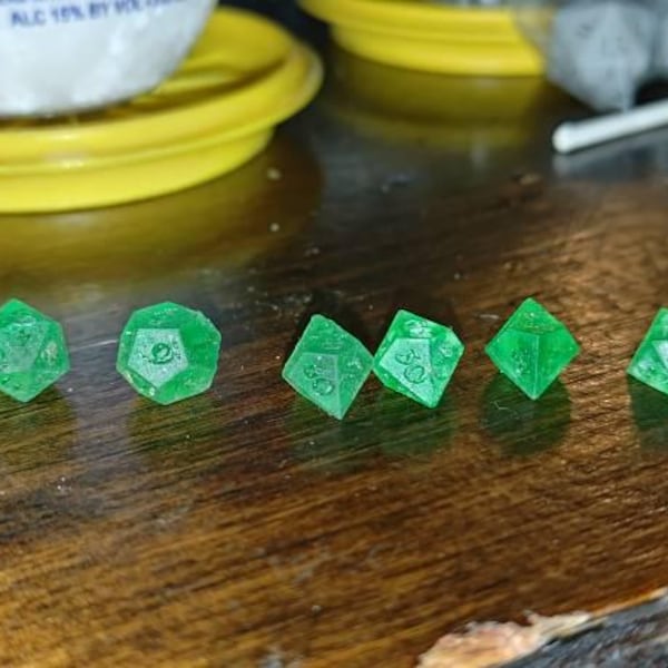 Red Highlander Fighter Polyhedral Dice & Pencil Holder Display - TTRPG ...