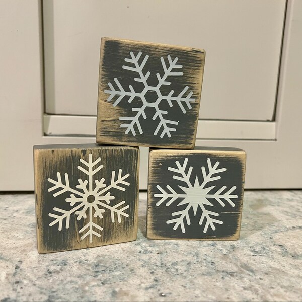 Rustic Farmhouse Snowflake Mini Wood Blocks Set of 3, Stackable ...